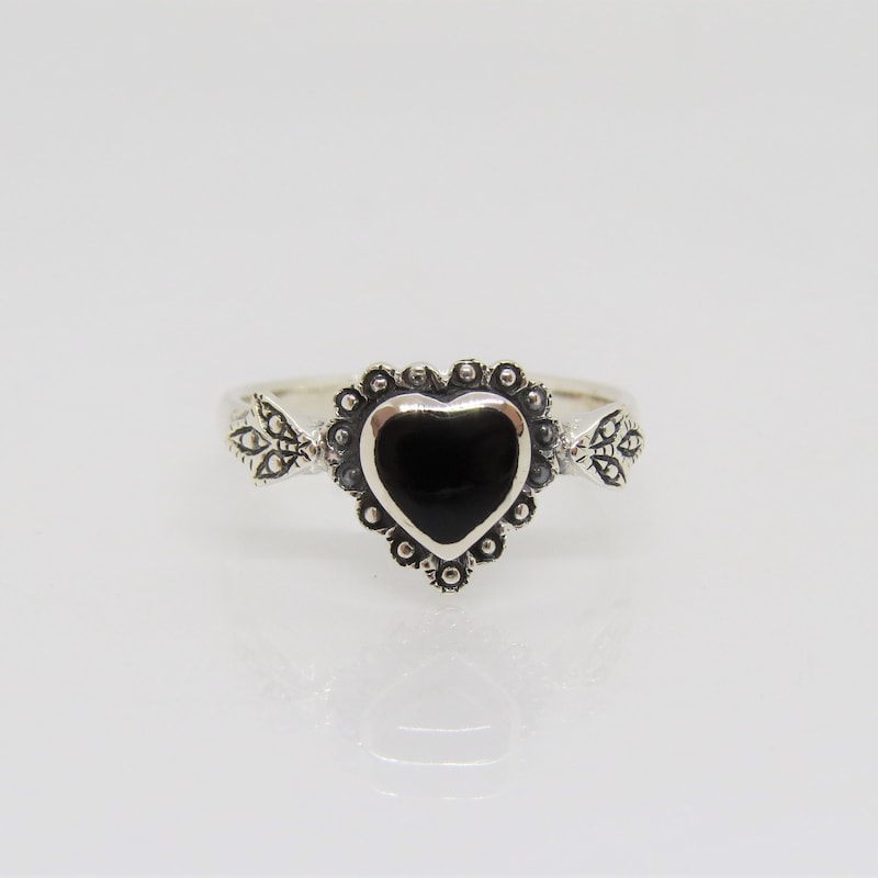 Black Heart Ring - Etsy