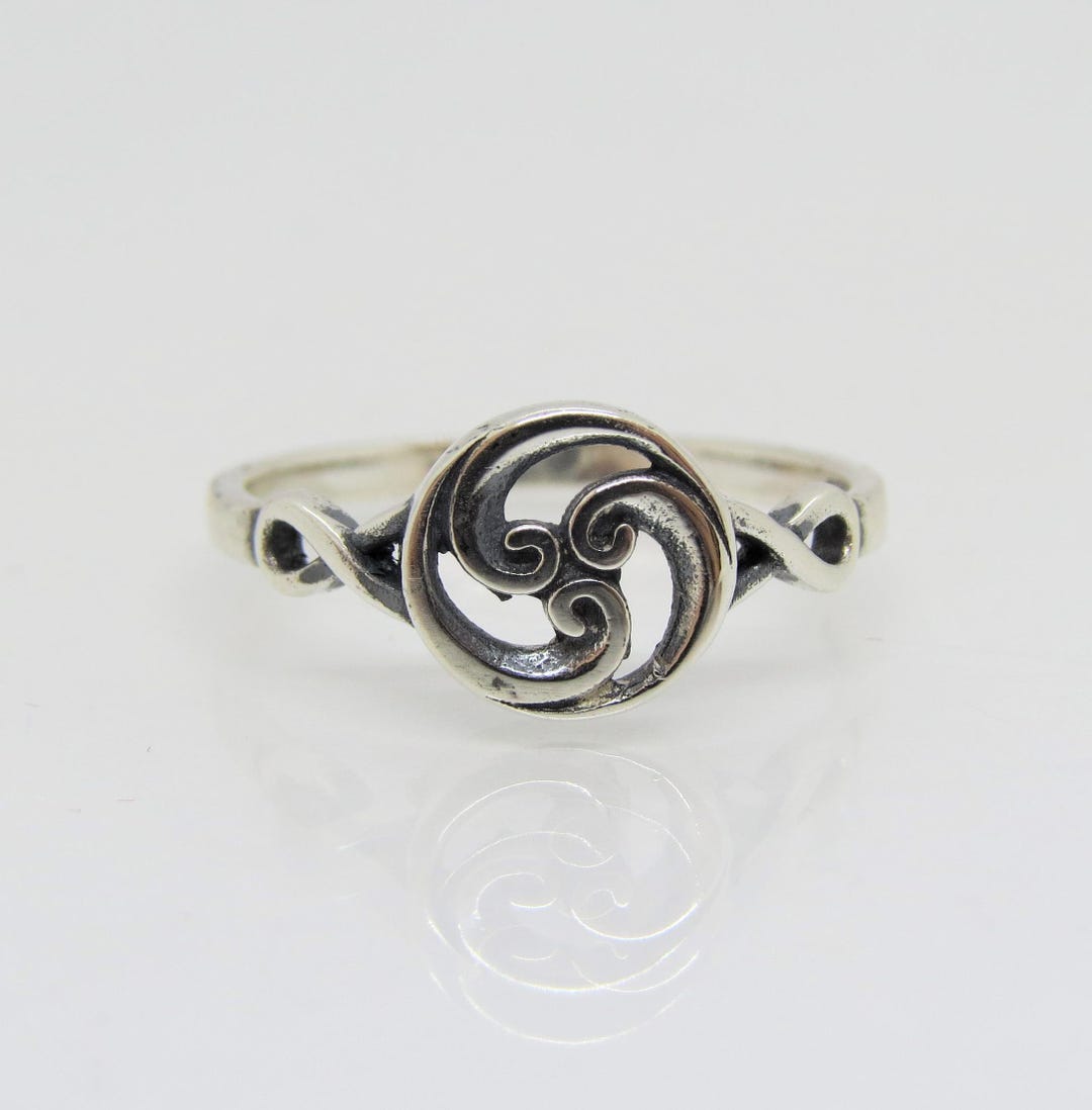 Vintage Sterling Silver Celtic Spiral Ring Size 7 - Etsy