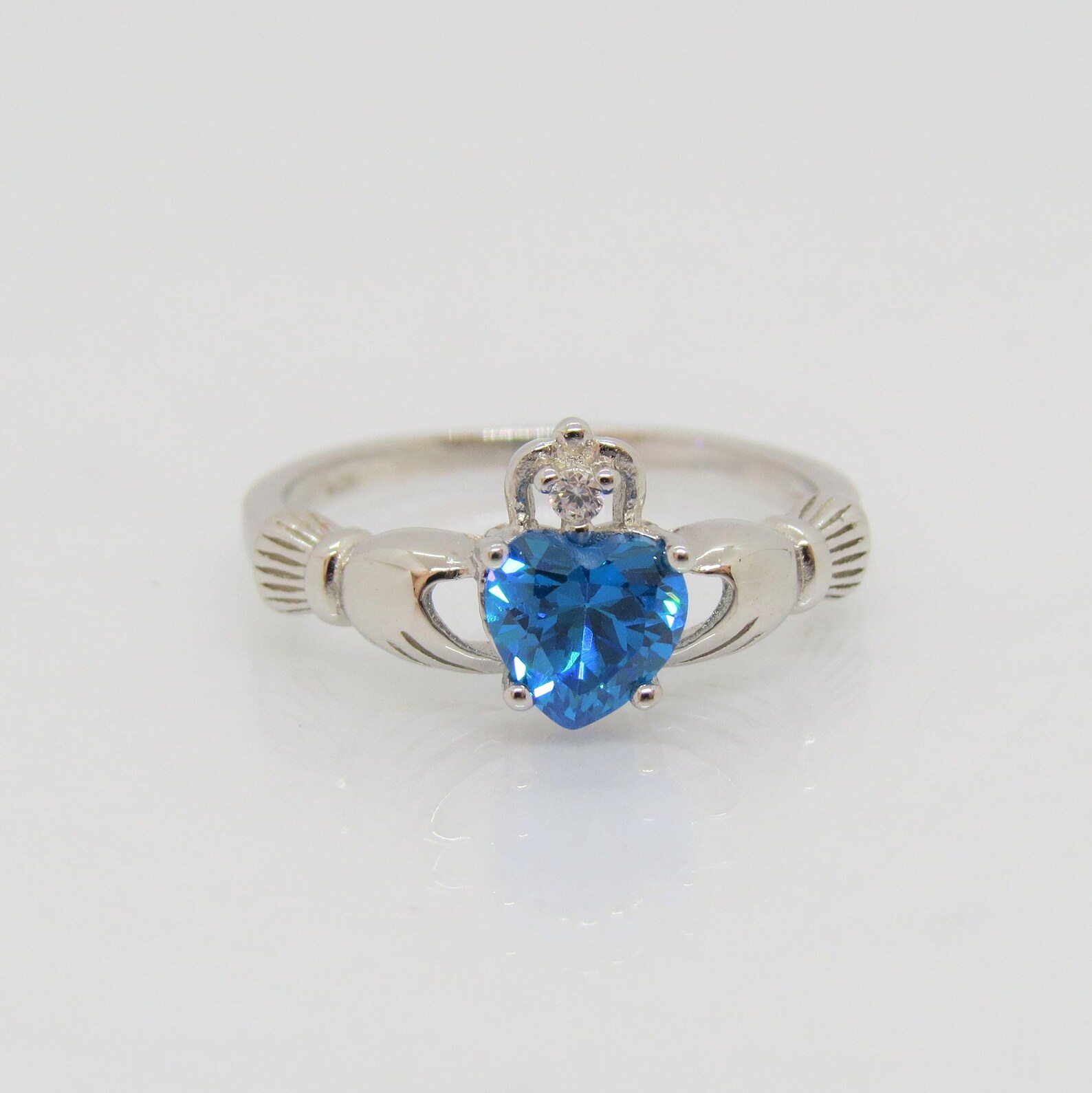 Vintage Claddagh Sterling Silver Blue Topaz & White Topaz Ring Size 7 ...