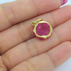 Vintage 18K Solid Gold Natural Ruby Carved Flower Rose Pendant - Etsy