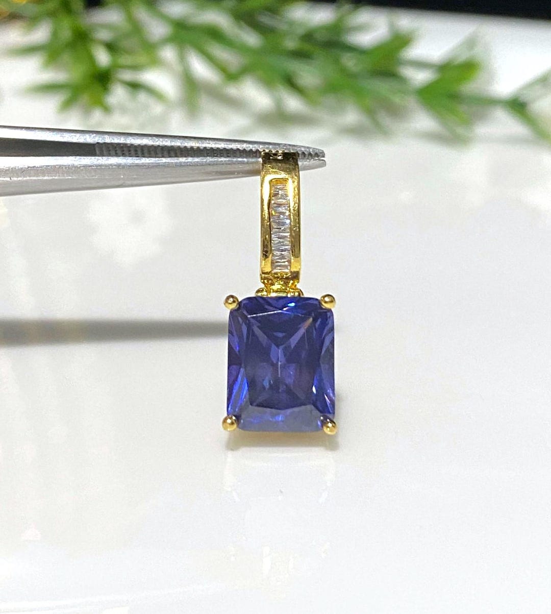 Vintage 15K 610 Solid Gold Tanzanite & White Topaz Rectangular Pendant ...