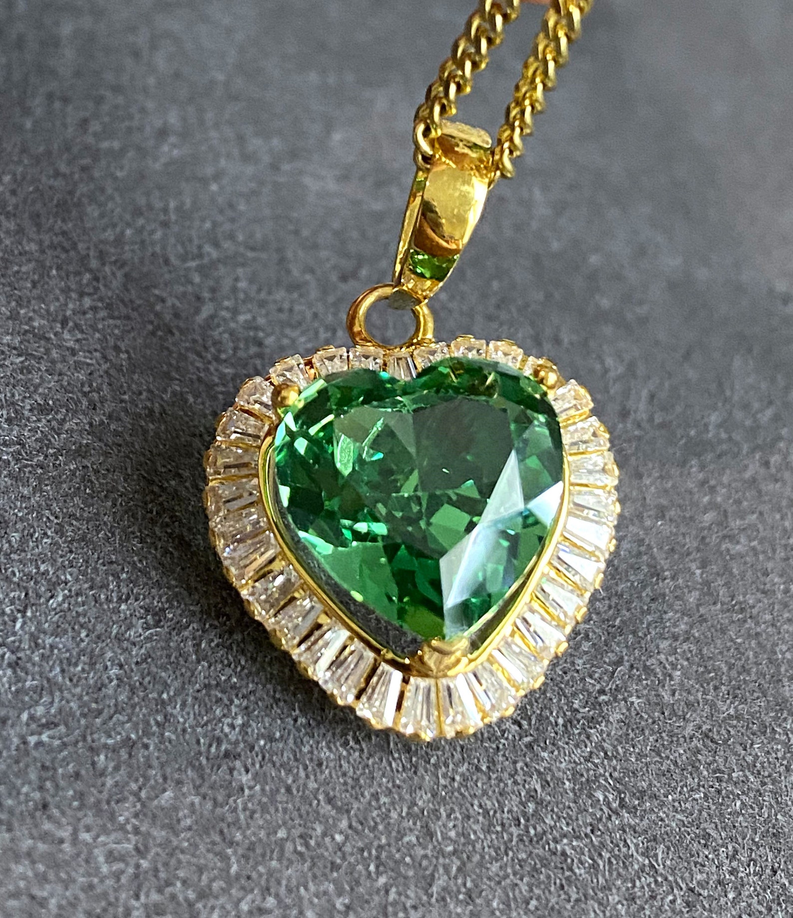 Vintage 15K 610 Solid Gold Emerald & White Topaz Heart Pendant. - Etsy