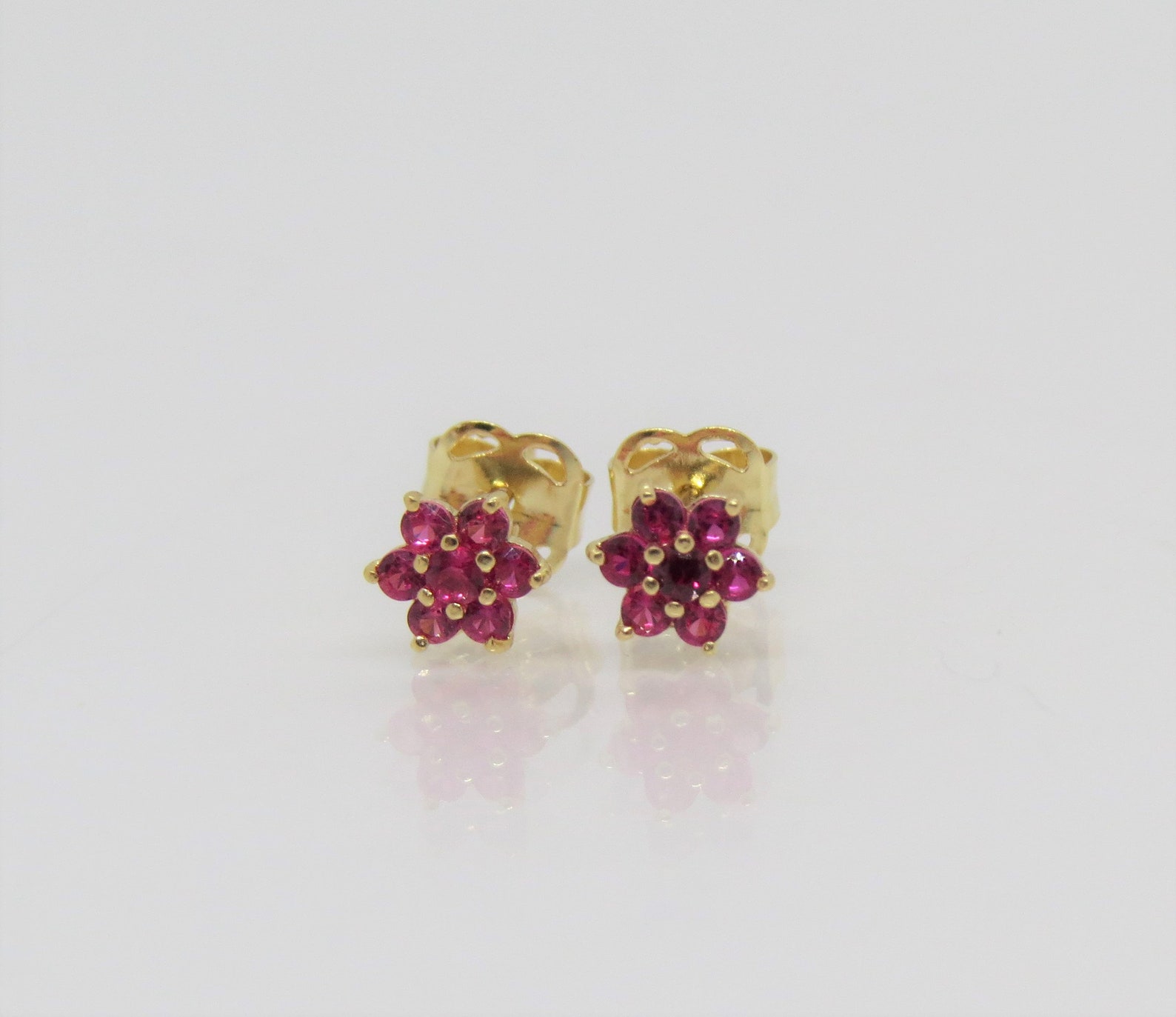 Vintage 14K Solid Yellow Gold Ruby Flower Tiny Earrings - Etsy