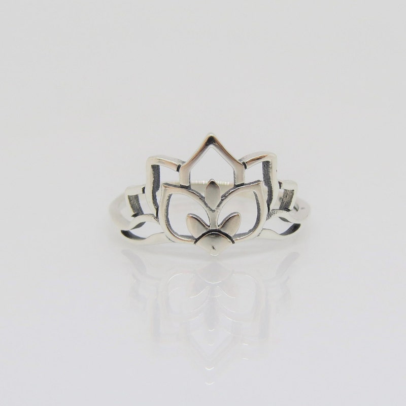 Silver Lotus Ring - Etsy