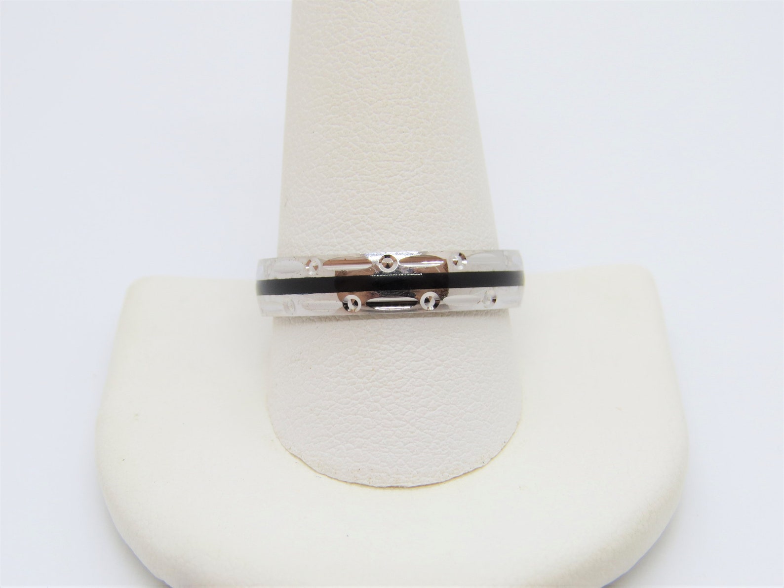 Vintage Sterling Silver Black Oynx Diamond Cut Band Ring Size | Etsy