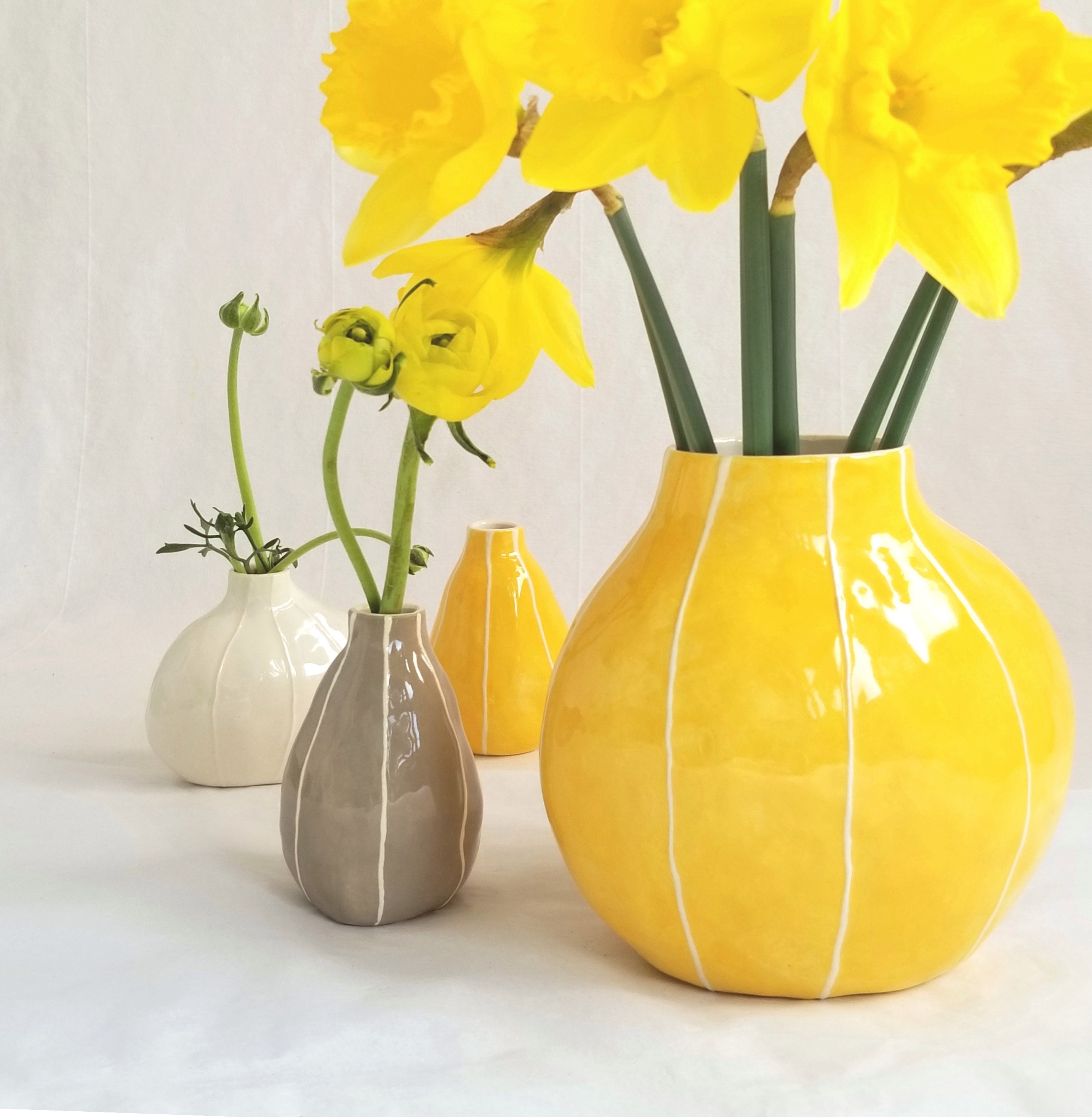 Ceramic Flower Vase. Simple, Modern. by Kri Kri Studio - Etsy