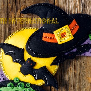Bucilla Witch's Brew Felt Halloween Wreath Kit 86563 Black Cat, Spiders ...