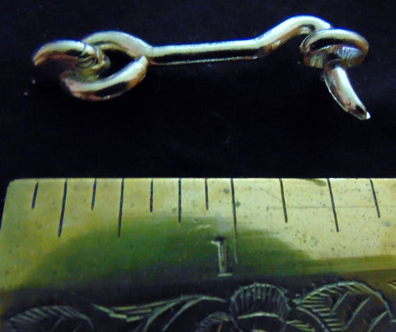 Nostalgic screen door hook brooch | Etsy