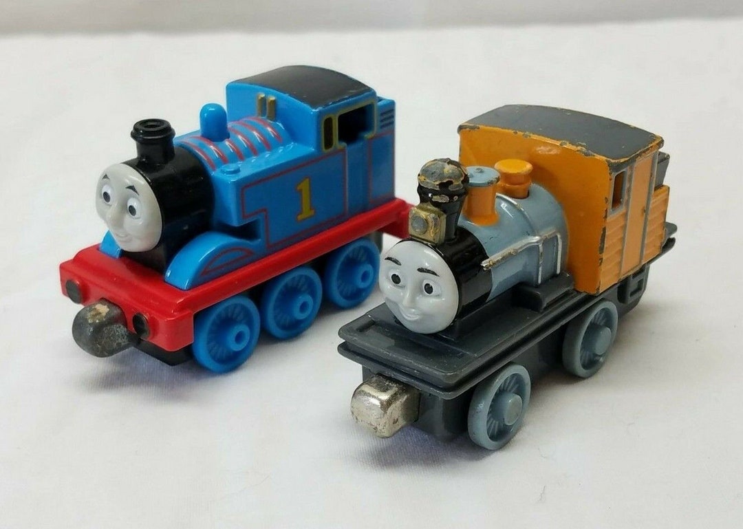 Thomas & Friends Billy Take N Play Bash Locomotive Diecast Magnetic ...