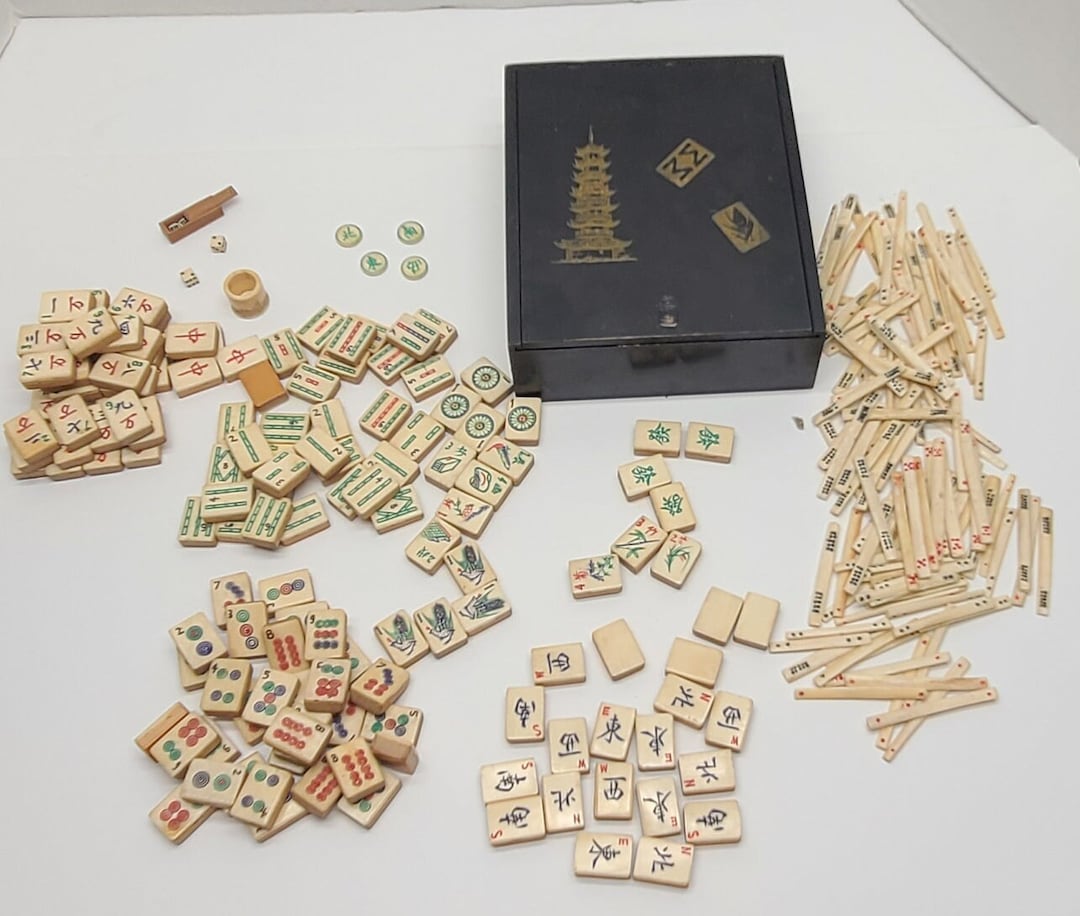 Vintage Antique Mahjong Mah Jongg Jong Set Bamboo Cow Bone Tile Dice ...