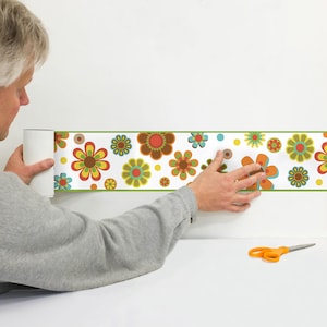 Mod Flowers Wall Border Peel & Stick Decal, 1970s Colors Wall Sticker ...