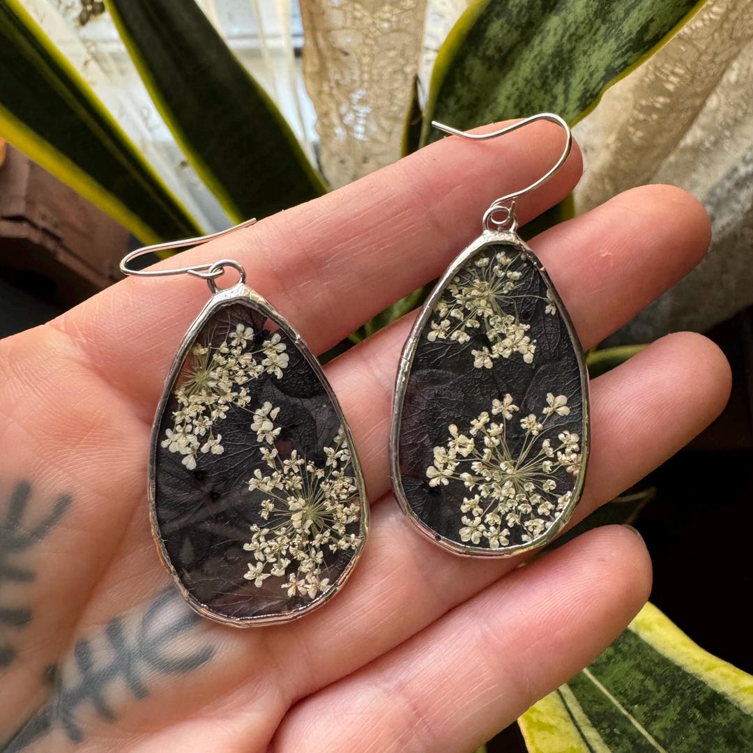 Double Paned Floral Glass Hydrangeas Queen Anne’s Lace Earrings - Etsy