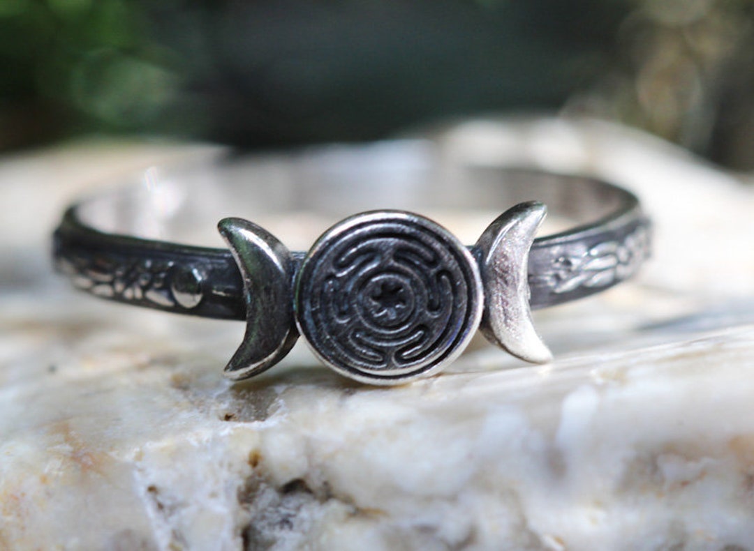 Sterling Silver Hecate Wheel Ring: Witchy Crescent Moon Jewelry - Etsy
