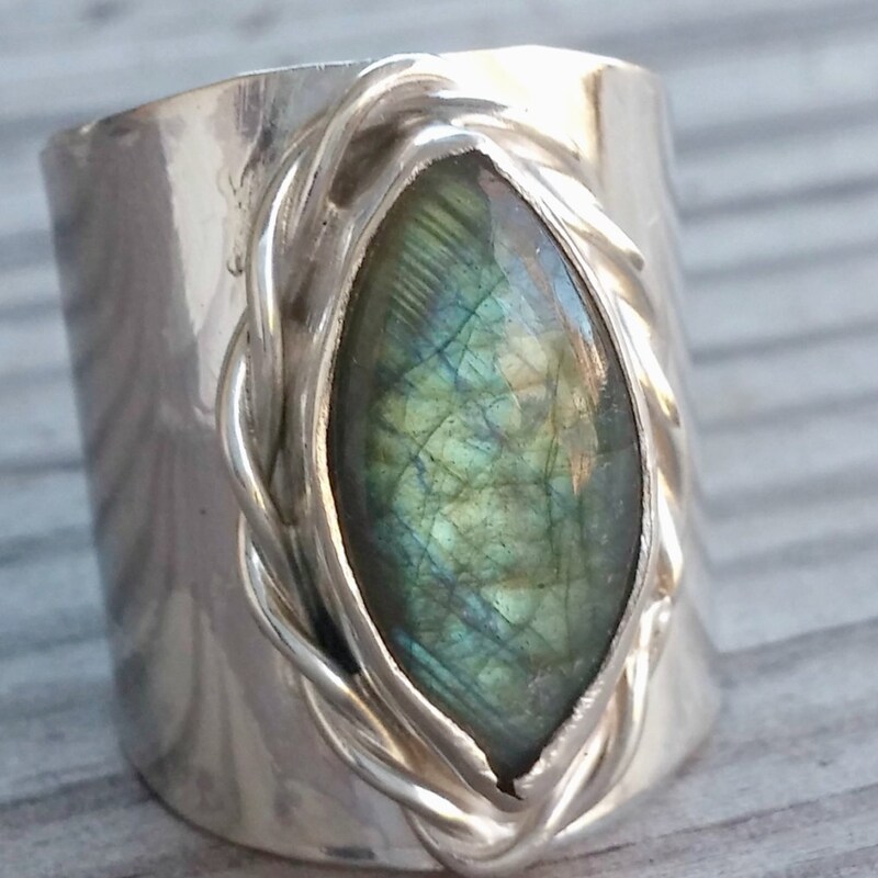Shield Ring - Etsy