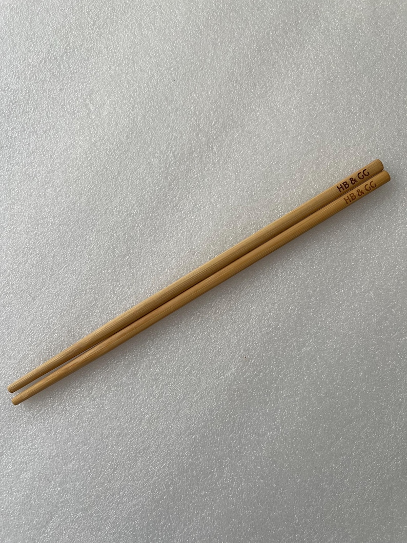 Palillos personalizados / Detalles de boda grabados / Regalos de boda ...