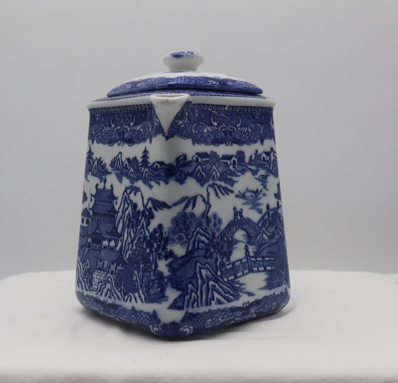 Vintage Ringtons Limited Tea Merchants blue Willow Square Tea Kettle - Etsy