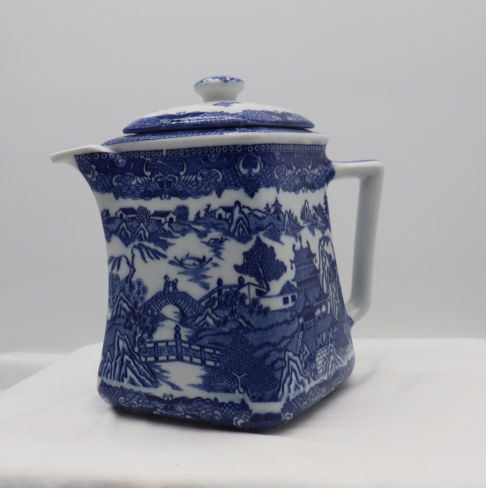 Vintage Ringtons Limited Tea Merchants blue Willow Square Tea Kettle - Etsy