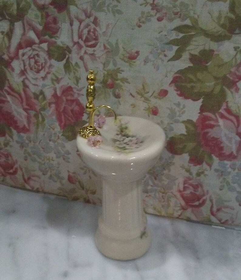 Miniature Victorian Porcelain Sink With Gold Like Faucet and Pink Knobs ...