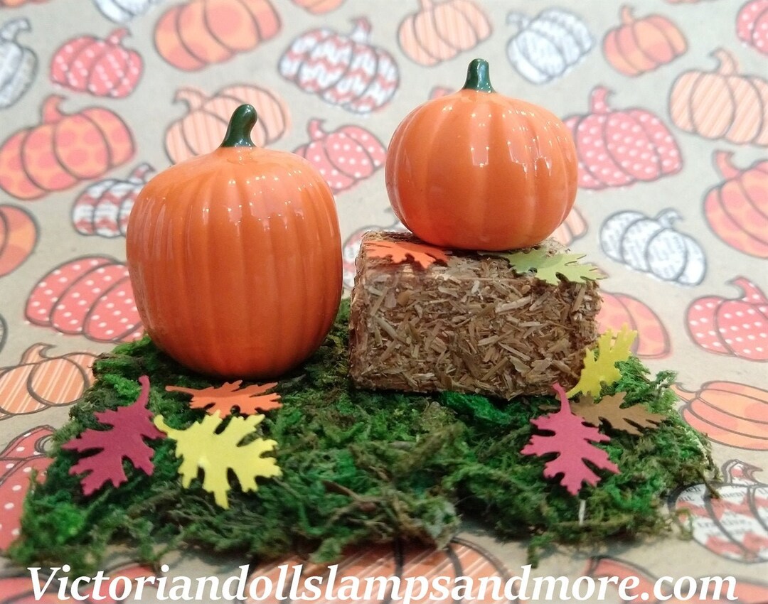 Miniature Fall Scene 2 Porcelain Pumpkins 1 Hay Bale Paper Leaves All ...