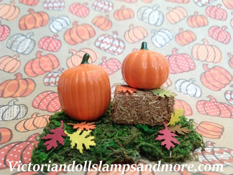 Miniature Fall Scene 2 Porcelain Pumpkins 1 Hay Bale Paper Leaves All ...