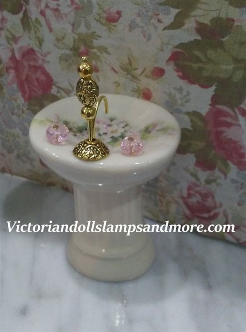 Miniature Victorian Porcelain Sink With Gold Like Faucet and Pink Knobs ...