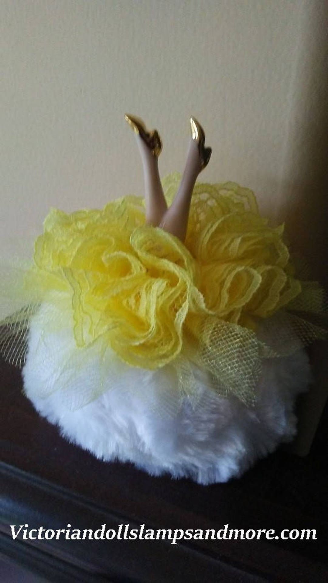 Powder Puff NEW SIZE With Porcelain NEW Legs With Gold Shoes and Soft ...