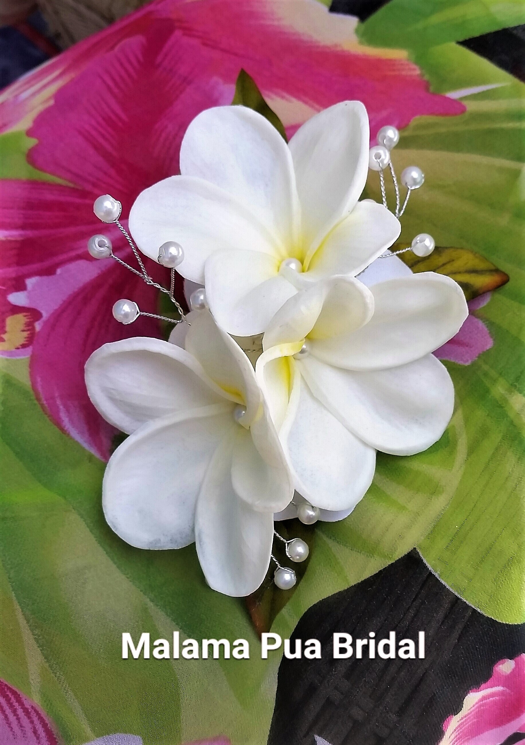Hawaiian Plumeria Hair Flower, Wedding Headpiece, Bridal Hair Comb ...