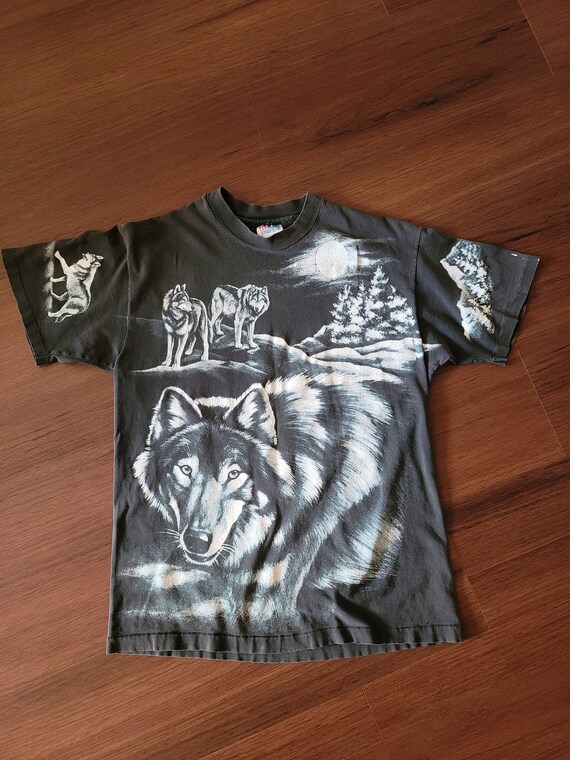Vintage worn in 1990s/90s black wolf shirt. Gender ne… - Gem