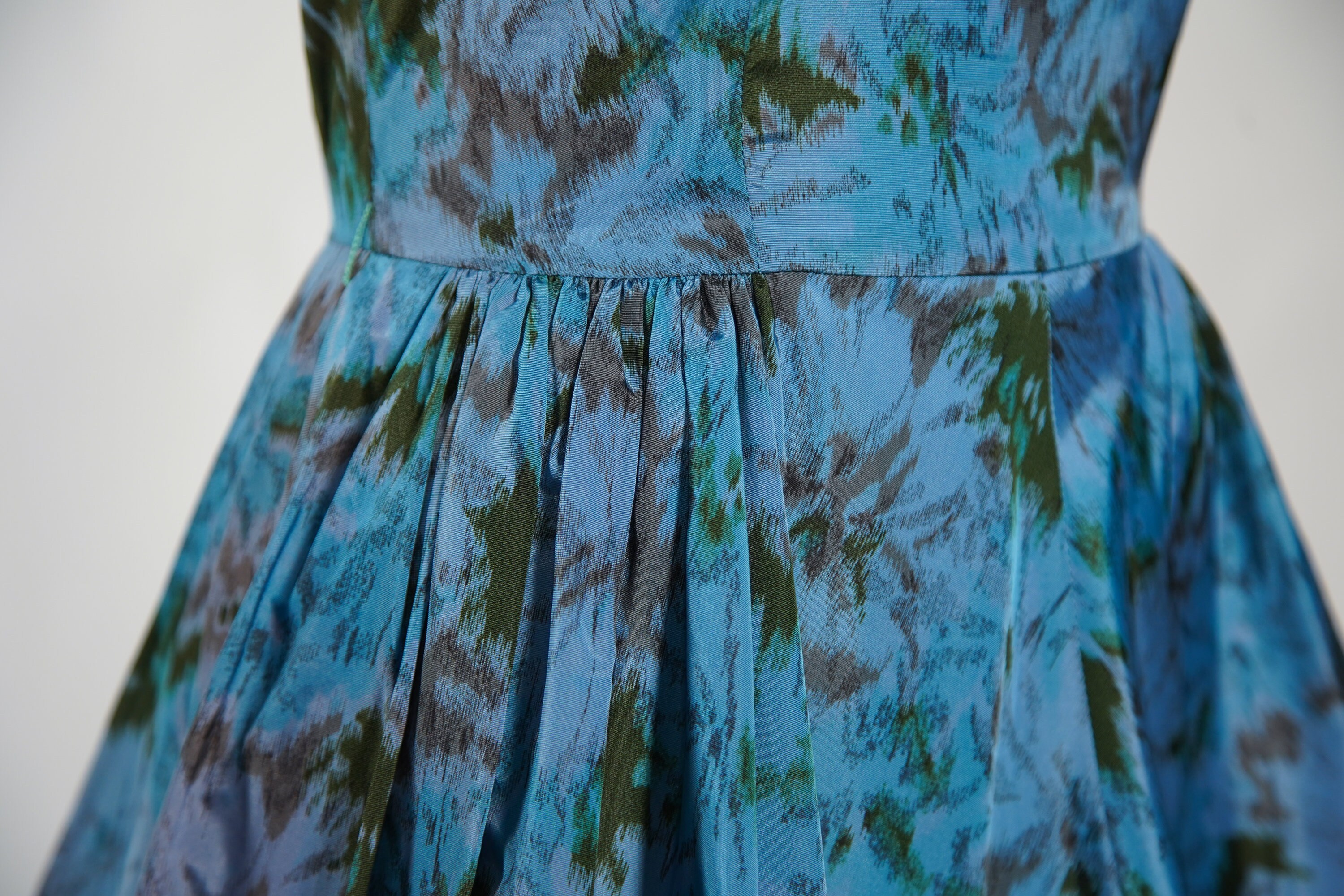 DORIS DODSON 1950s Fit and Flare Taffeta Dress With Rhinestone Collar ...