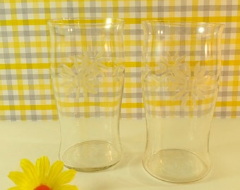 Etched glass daisies | Etsy