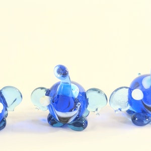 Vtg. Miniature Blown Glass Elephant Figurines. Set of 6 Blue Art Glass ...