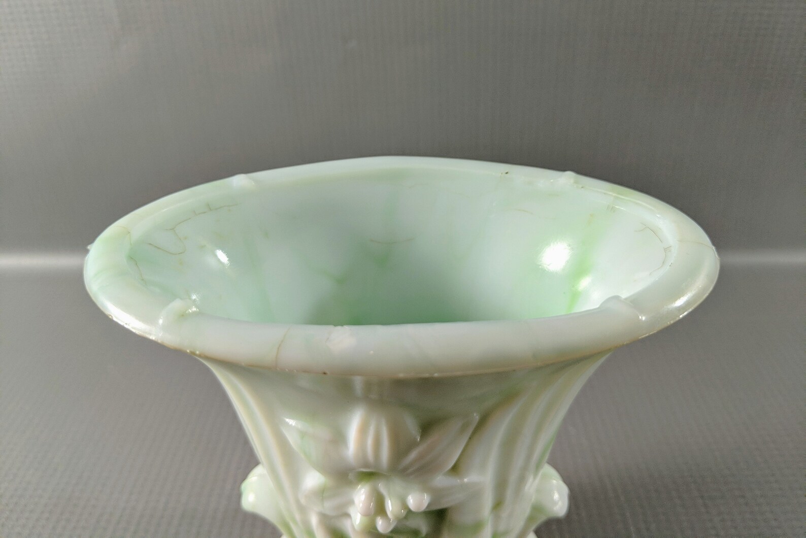 Vtg. Akro Agate Slag Vase With Embossed Lily Flower. Opaque - Etsy