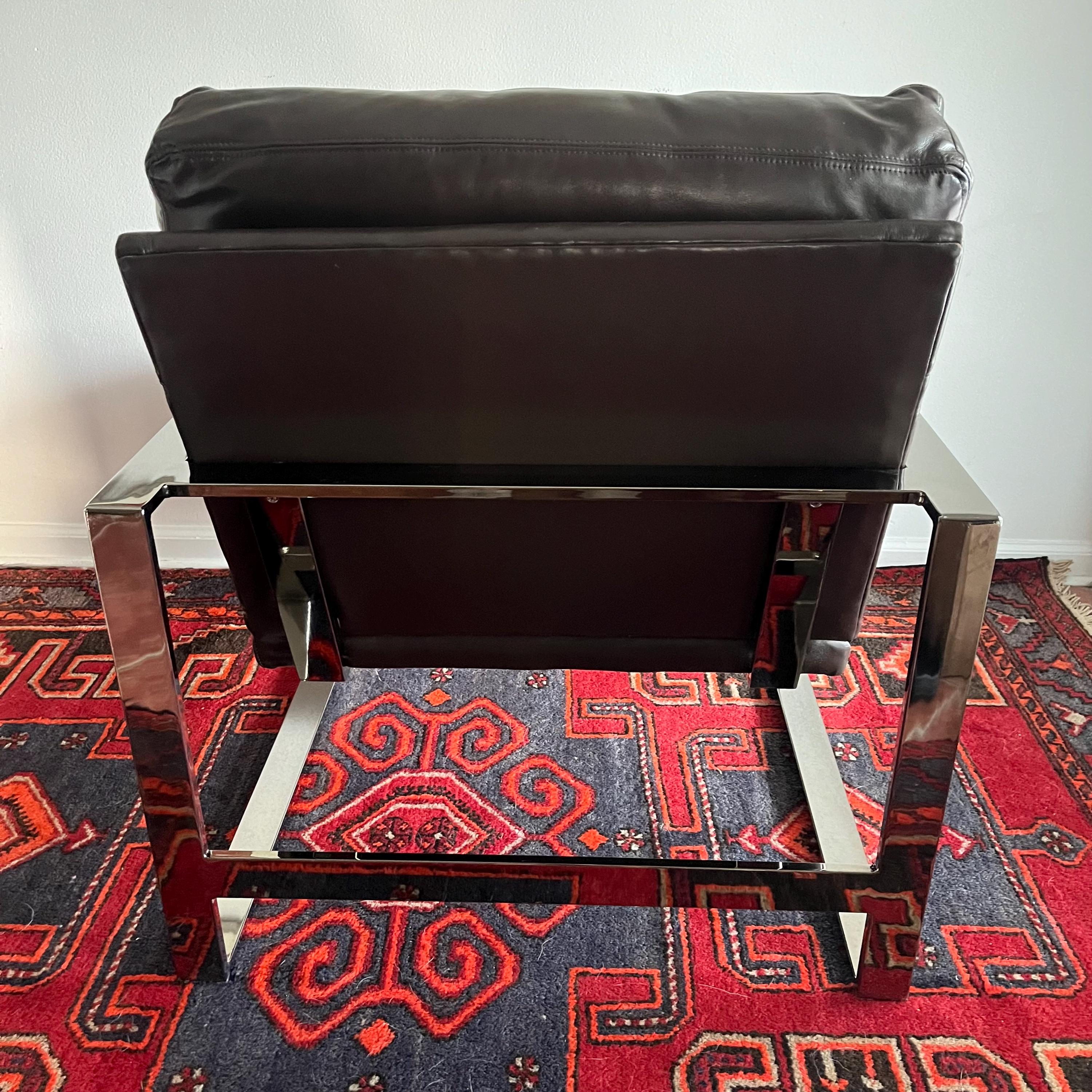 Sleek Soho Lounge Chair Modernism Michael Weiss Collection by Vanguard ...