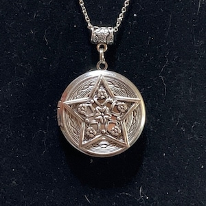 Photo Locket, Star Locket, Delicate Flower Filigree, Locket Necklace ...