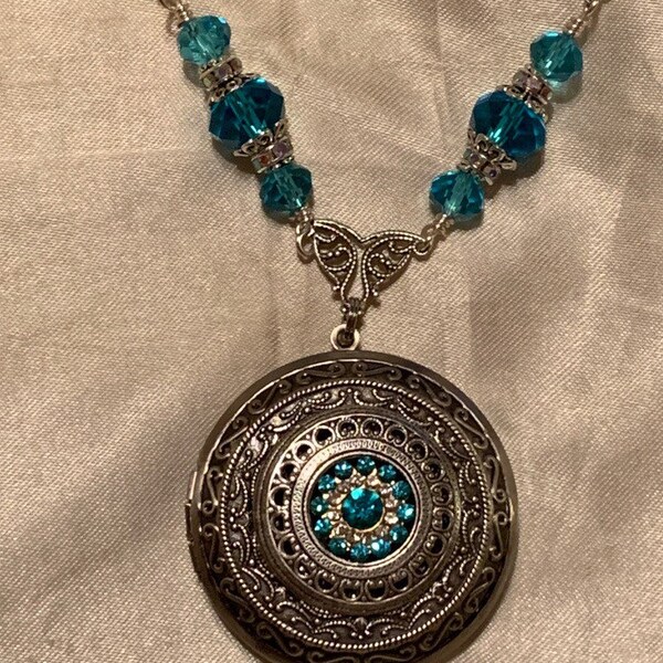 Peacock Vintage Locket - Etsy