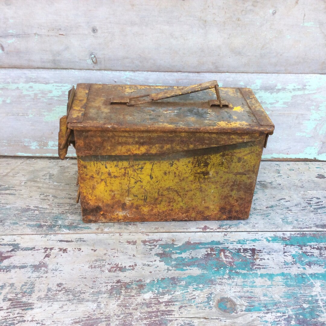 YELLOW Metal Military AMMO CRATE W/ Front Latch Lock and Handle, Rusty ...