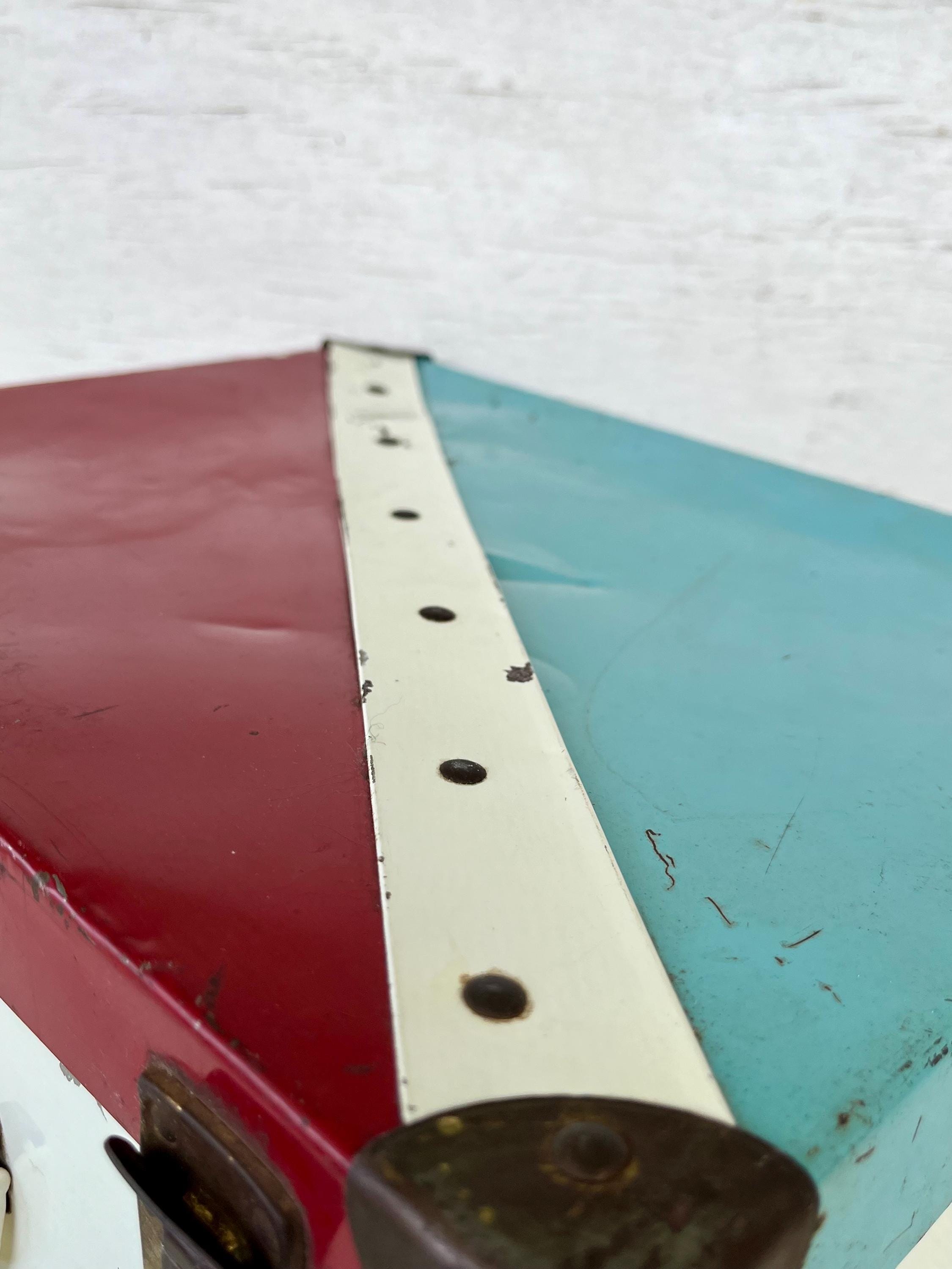 Red, White & Turquoise Metal Roller Skate CARRY CASE W/ 2 Latch Locks ...