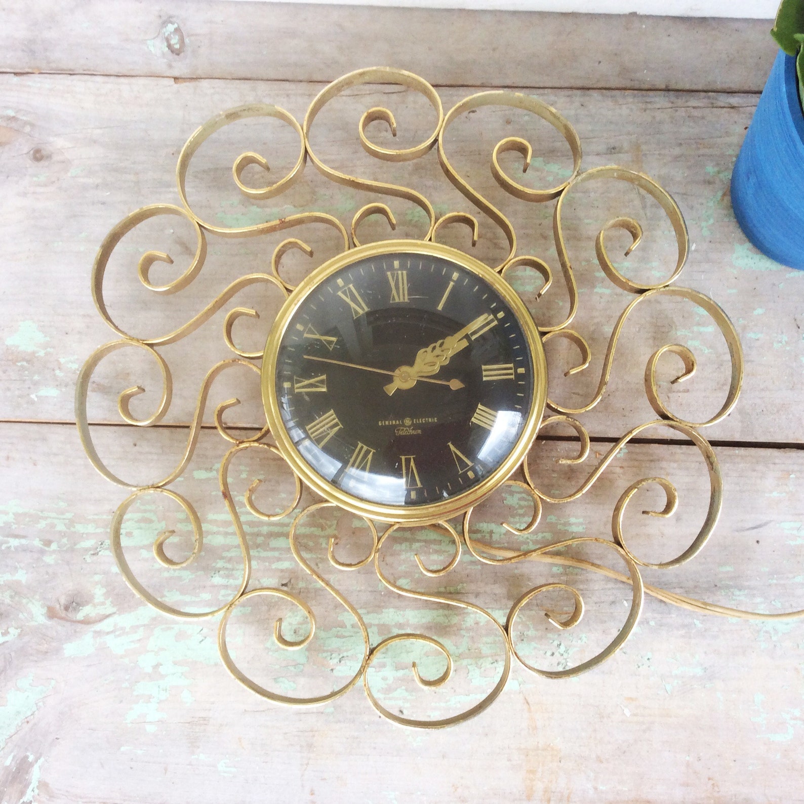 Vintage General Electric "telechron" Metal Wall Clock W/ Gold Scroll ...