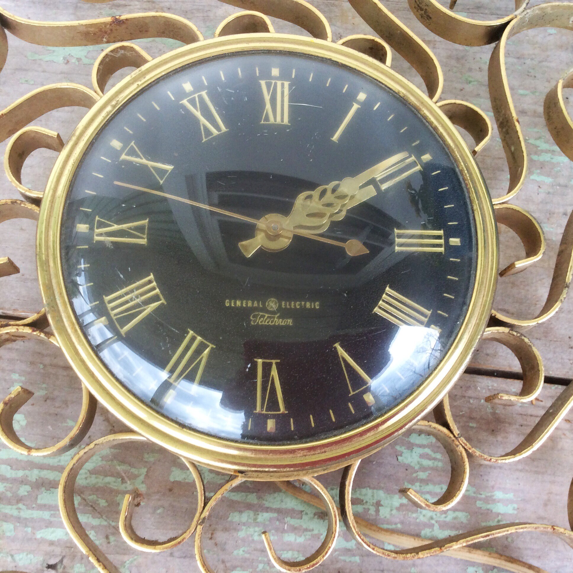Vintage General Electric "telechron" Metal Wall Clock W/ Gold Scroll ...