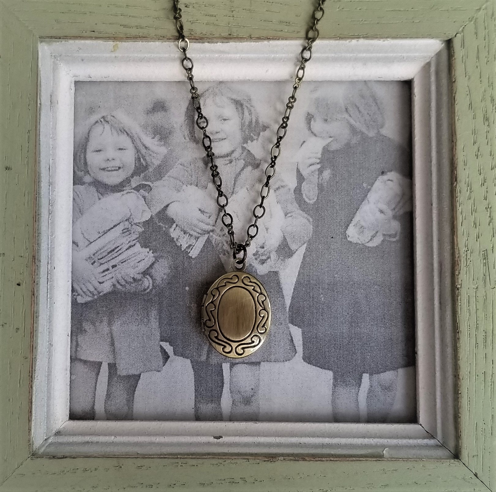 Antique Brass Locket Necklace Photo Locket Pendant Necklace | Etsy