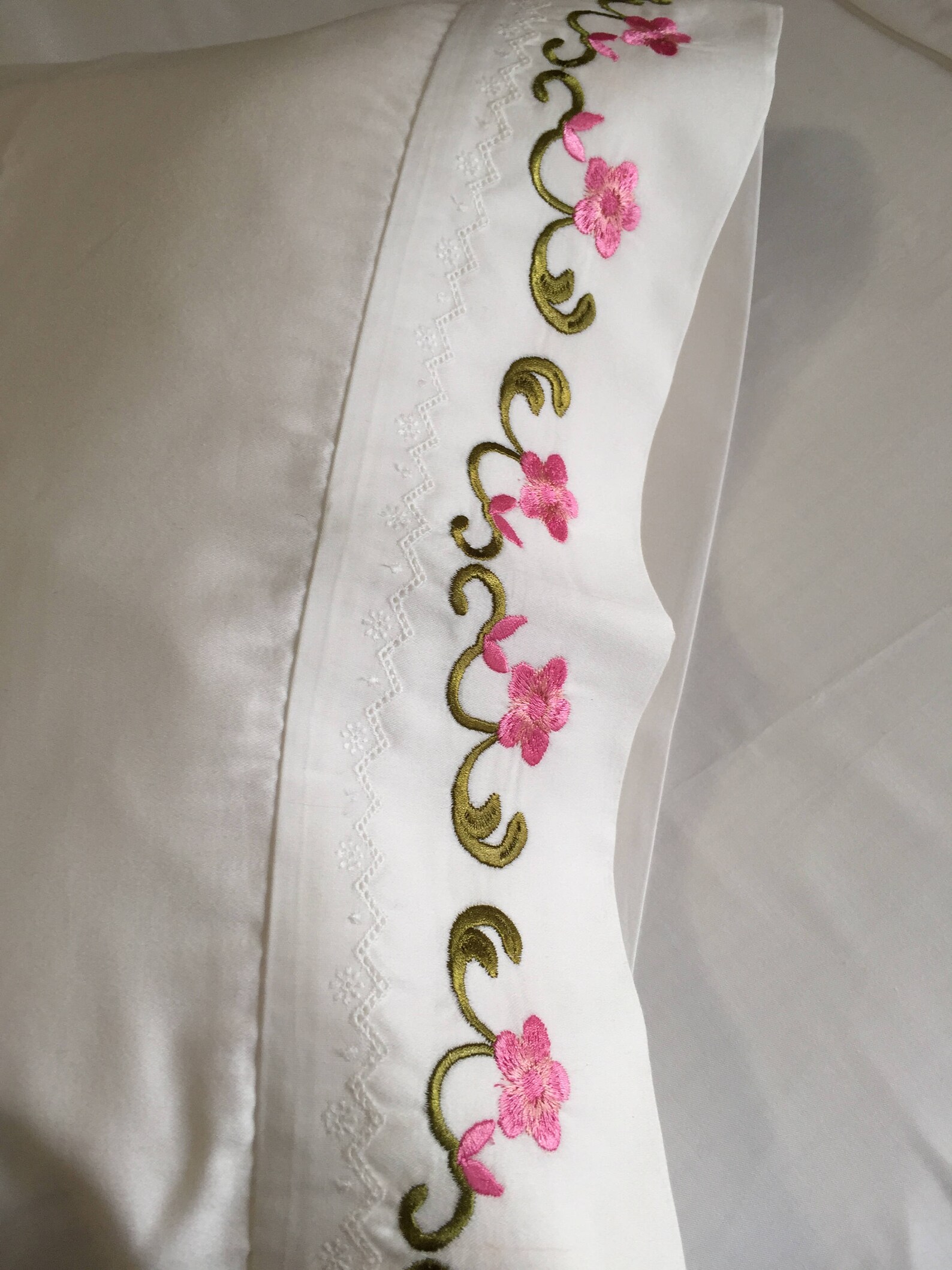 Bed sheets queen sheets embroidered sheets pillow cases | Etsy