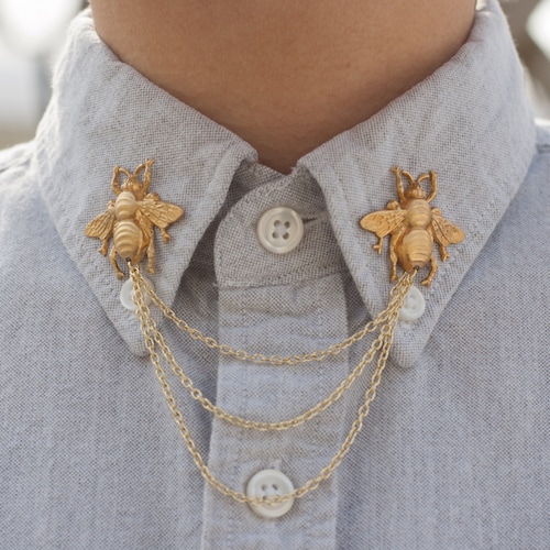 Gold Bee Collar Chain/ Cardigan Clip - Etsy