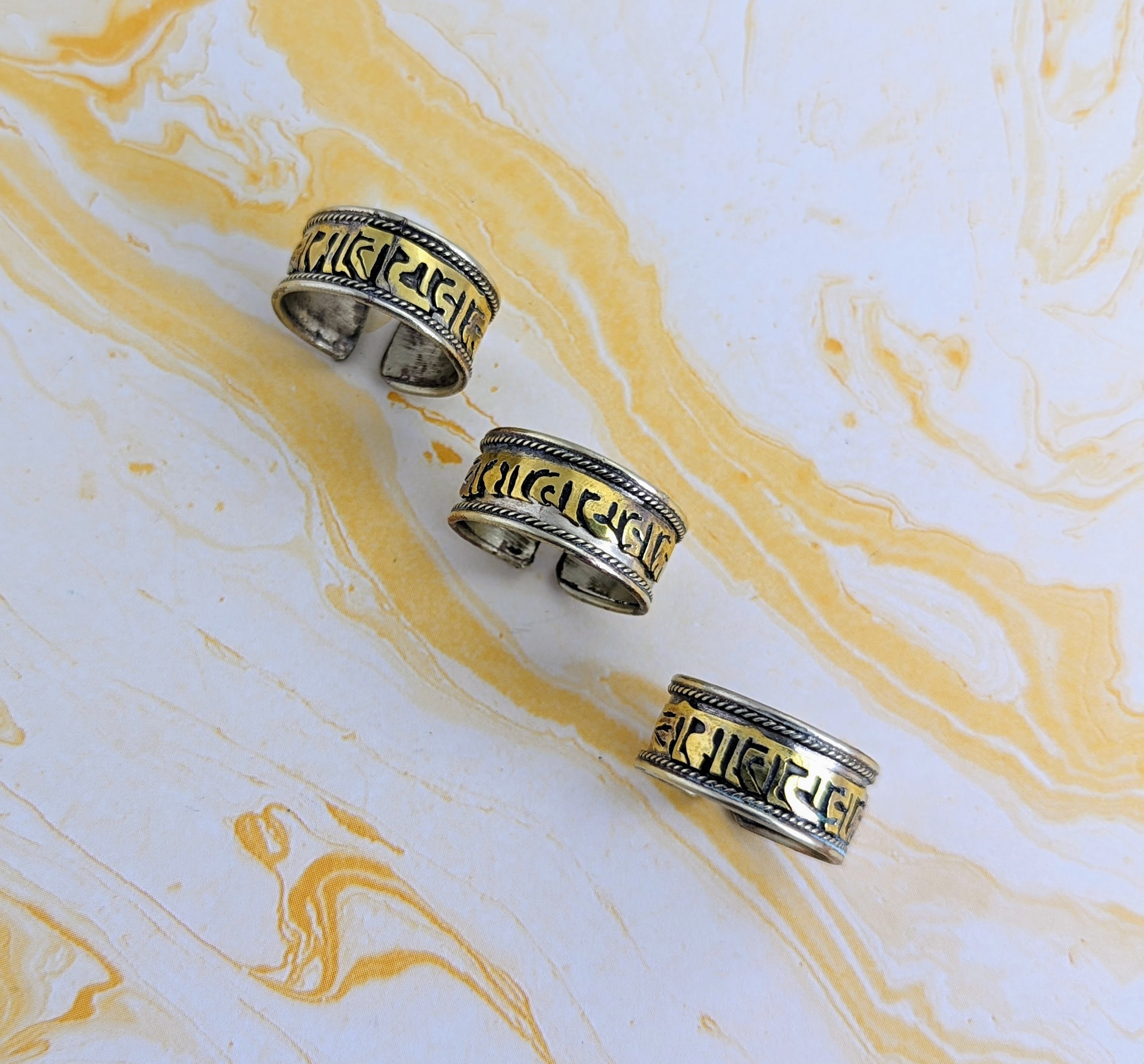 Vintage Om Mani Padme Hum Ring // Devanagari Script Meditation Ring ...
