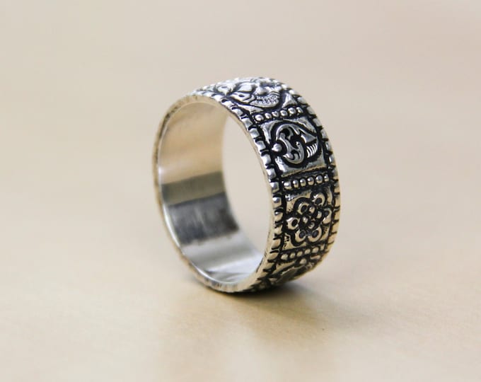 Tibetan Buddhist Auspicious Symbol Ring // Antiqued Meditation Band ...