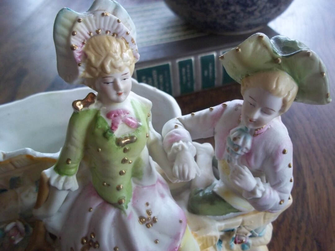 Pocelain Planter, Colonial Style, Home Decor, Pastels, Gold Accents ...