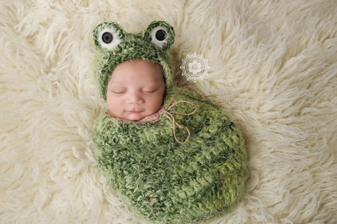 PDF Crochet Pattern Fuzzy Frog Bonnet Hat, Newborn, 6-12 Months - Etsy