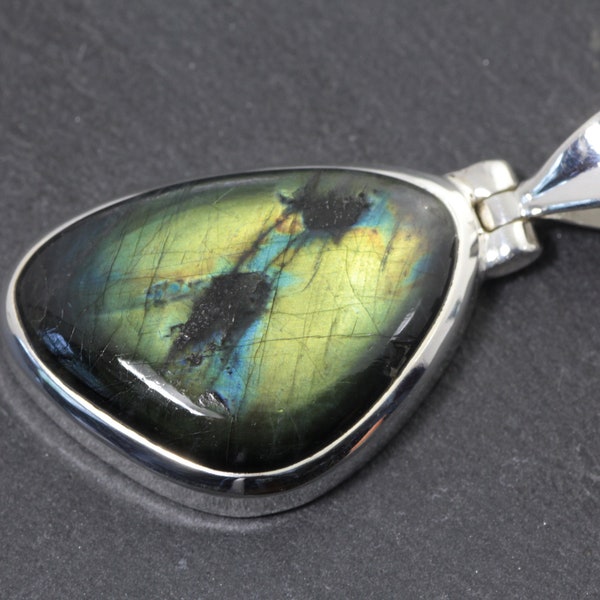 Spectrolite Pendant - Etsy