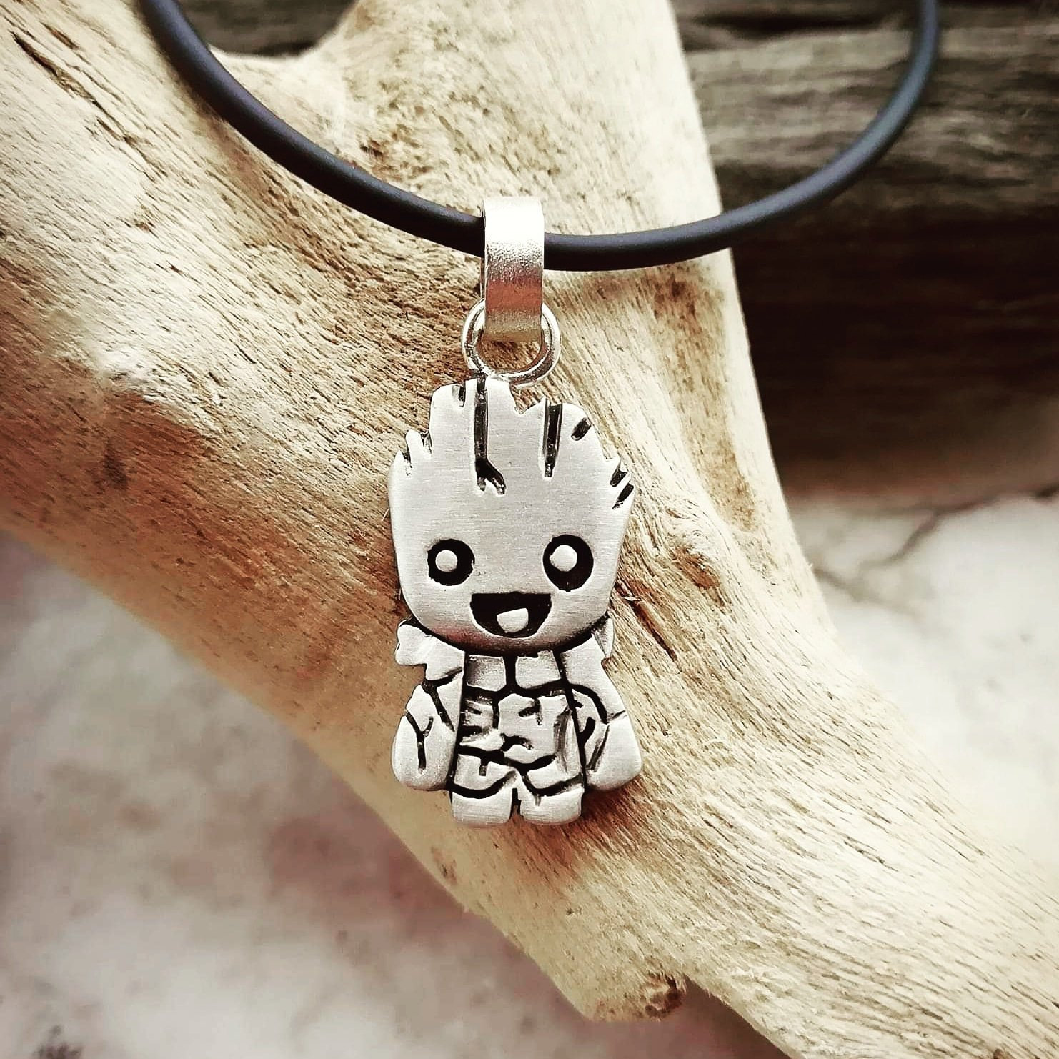 Colgante Groot en plata - Etsy España