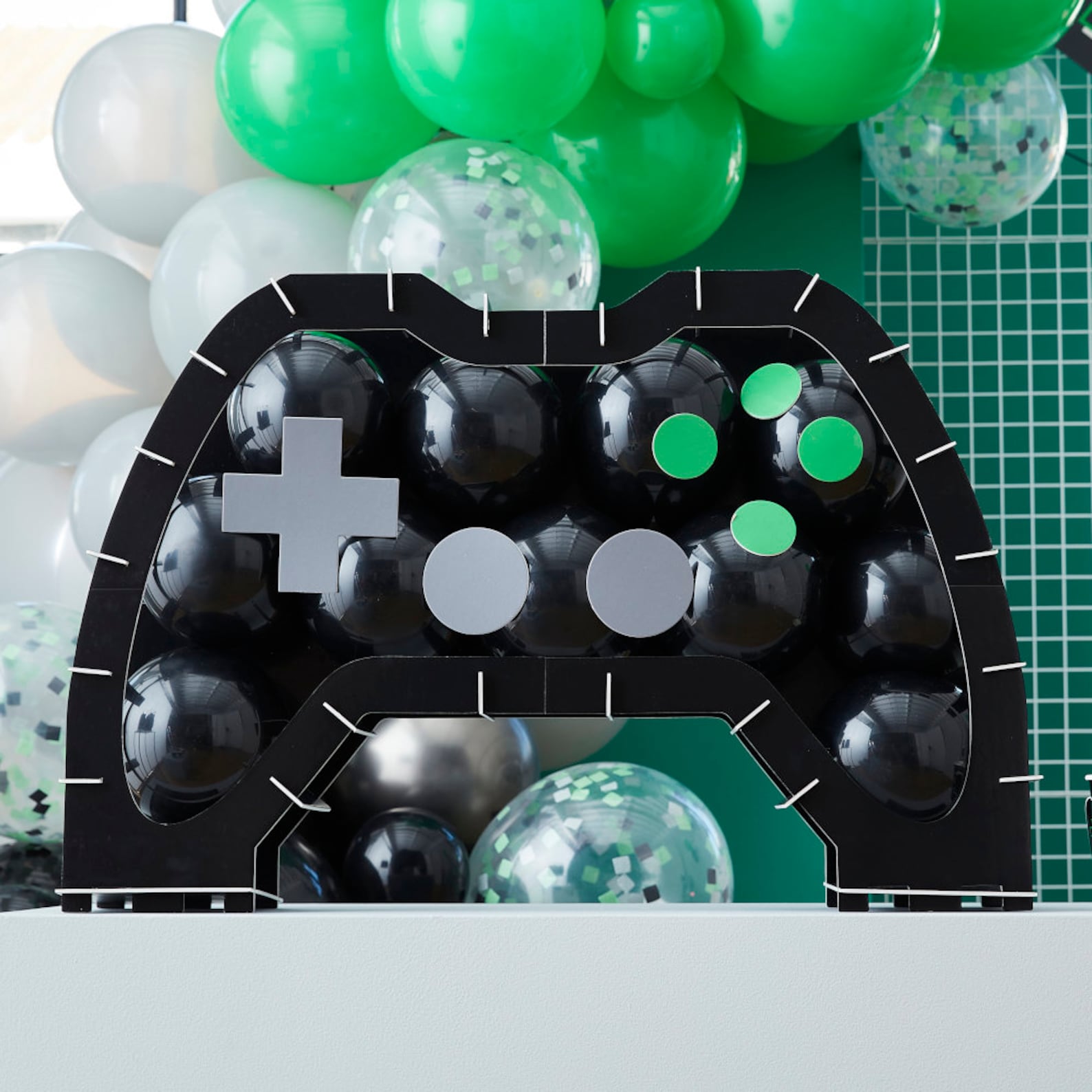 Gaming Birthday Partyware Decorations, Video Games Birthday Party ...