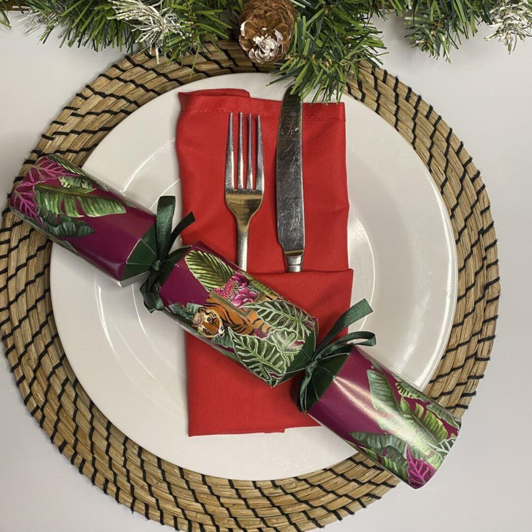 6 Luxury Jungle Animal Crackers, Festive Green Table Decoration, Party ...